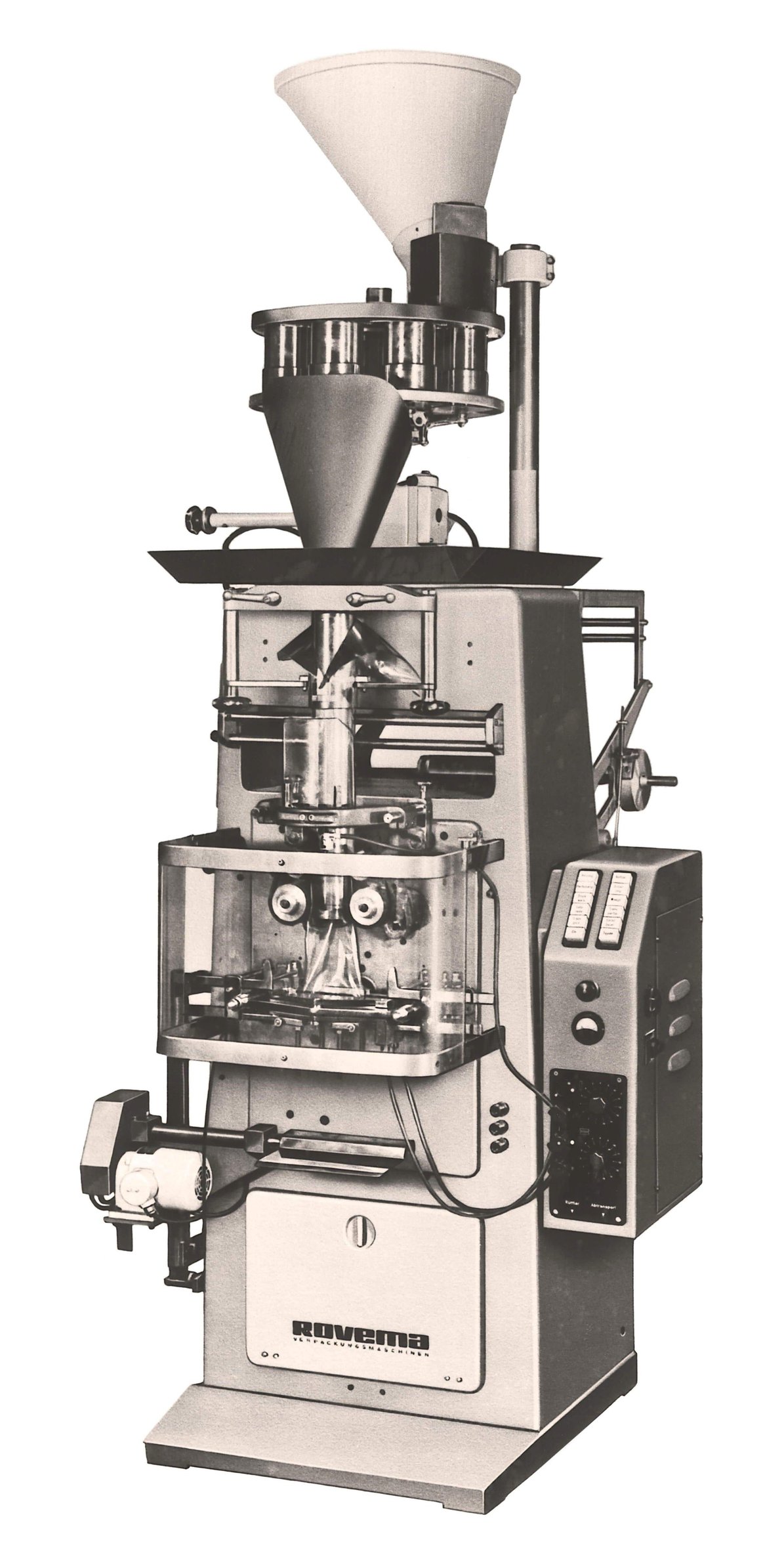 Vertical Form Fill Seal Machines (VFFS) | Rovema North America